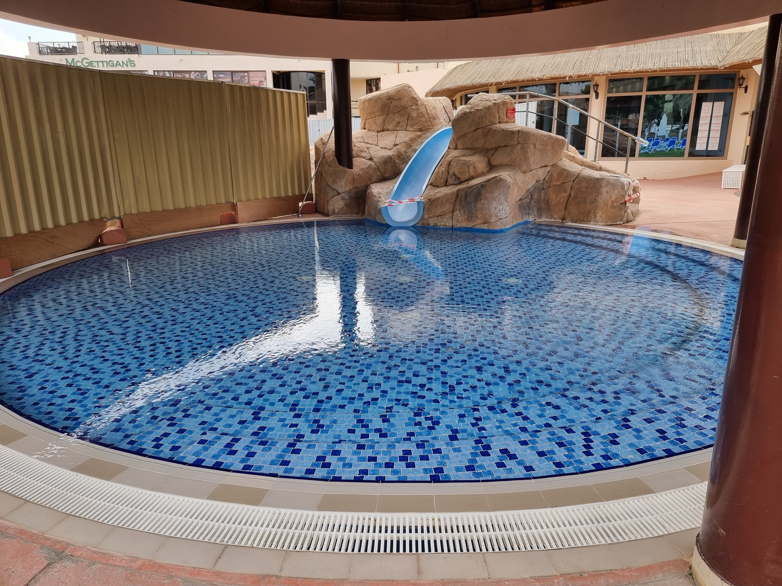 DANAT HOTEL POOLS - DELTA Coatings