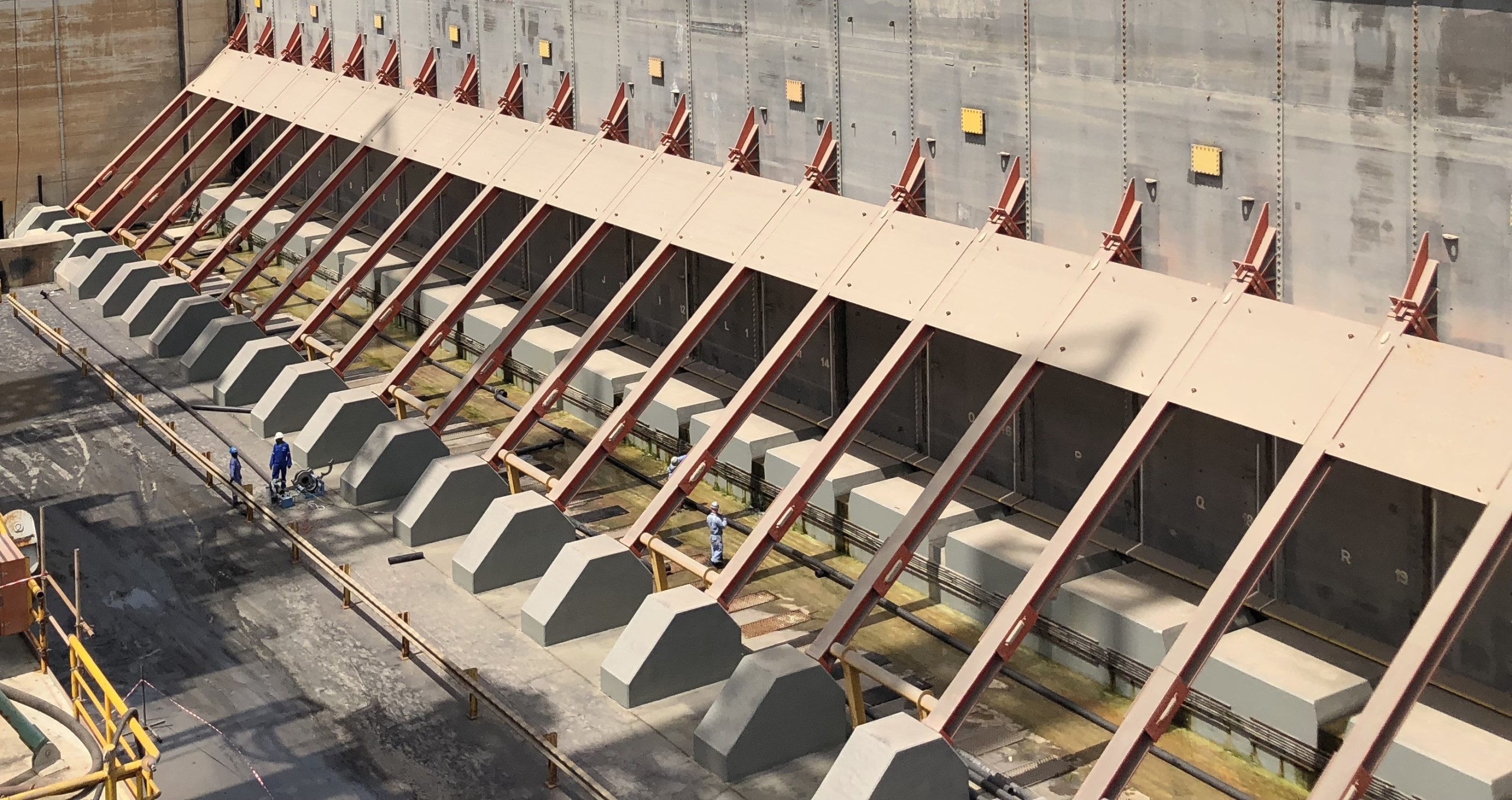 DUBAI DRY DOCKS CHAMBER WALLS WATERPROOFING - DELTA Coatings